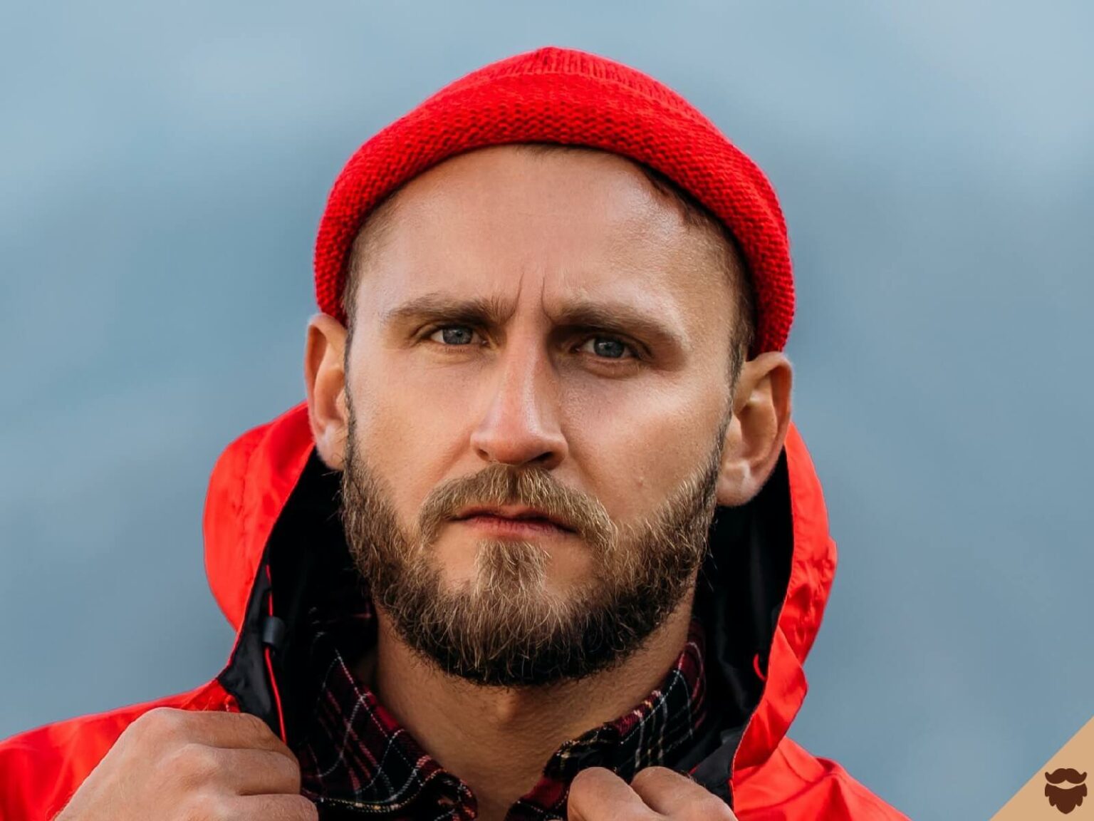 Barbe Courte : Bien se la tailler + Styles & Entretien | BDW